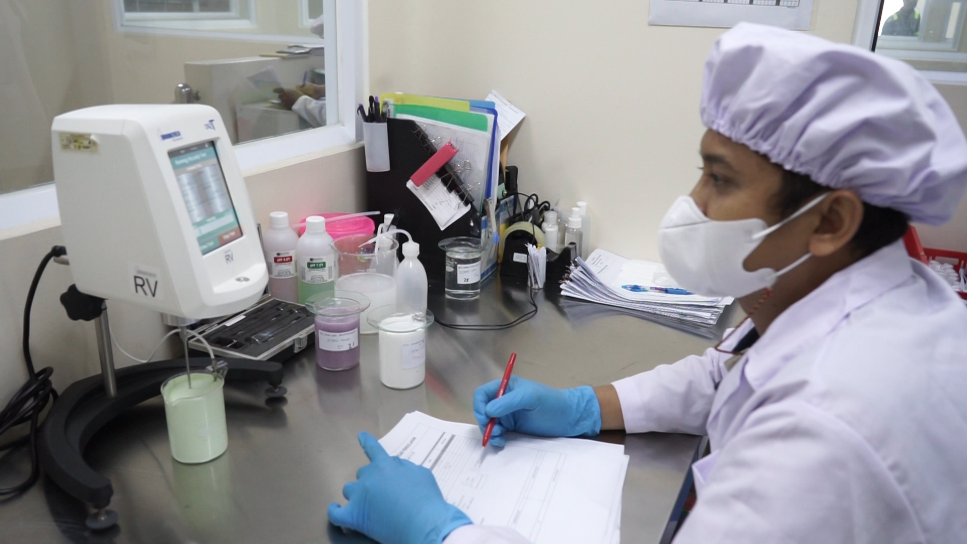 QC Laboratory - STC SARANA ESTETIKA